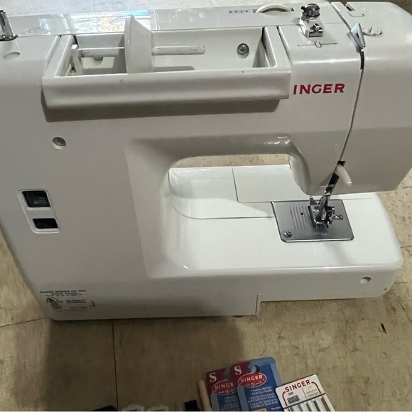 Singer | Other | Singer Portable Electric Sewing Machine Model 12 40 ...